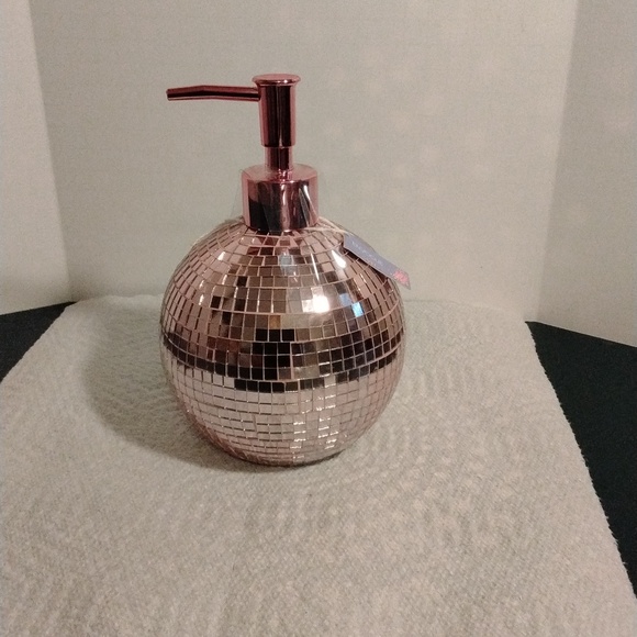 Envogue | Party Supplies | Glamorous Pink Disco Ball Soap Lotion ...